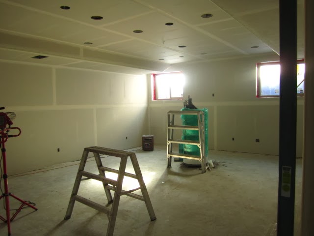 Building an infill in Westmount: Drywall & exterior work continues...