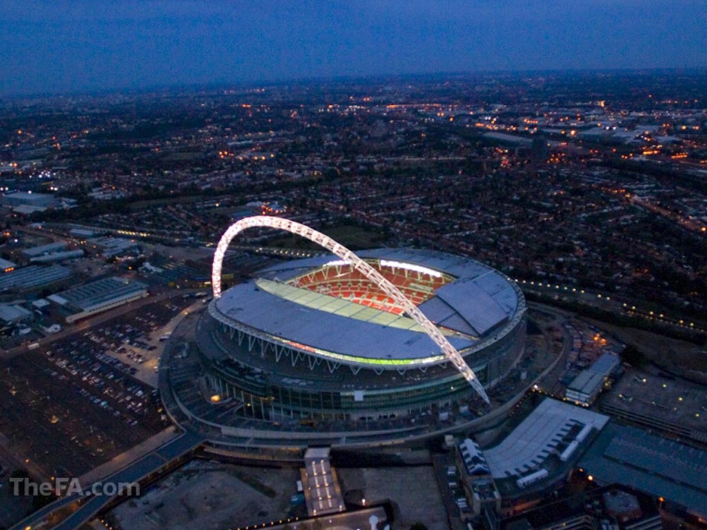 FULL WALLPAPER: 10. Wembley Stadium (90,000)