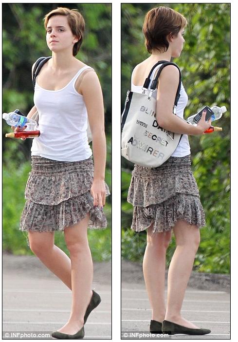 Famous and Celebrities: She's just so down to earth! Barefoot and make ...