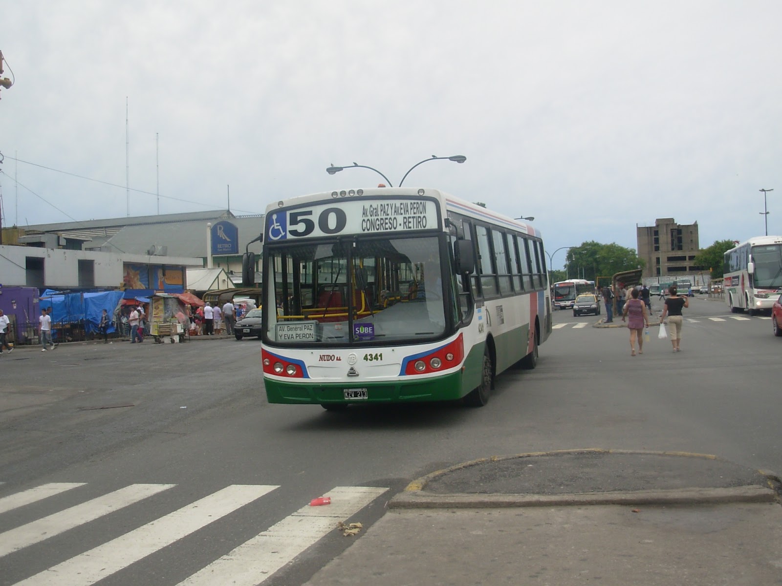 Todo bondis Argentina: Colectivos en Retiro