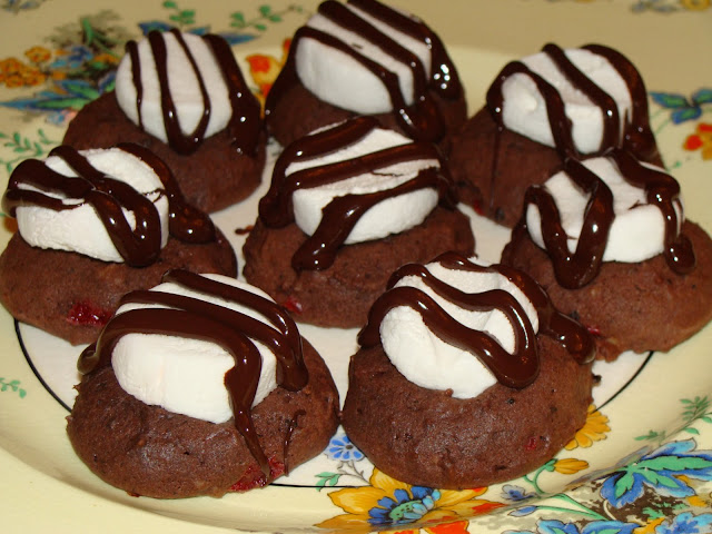 Mennonite Girls Can Cook: Chocolate Cherry Mallows