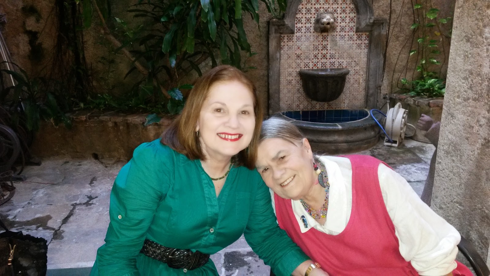 Maryann Mackinnon e Ingrid María Jiménez en Galería Botello