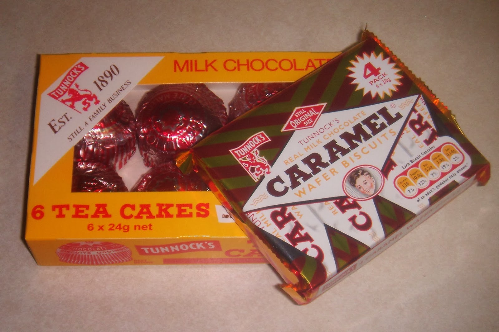Mommie of 2: Tunnock's Tea Cakes and Wafers Review