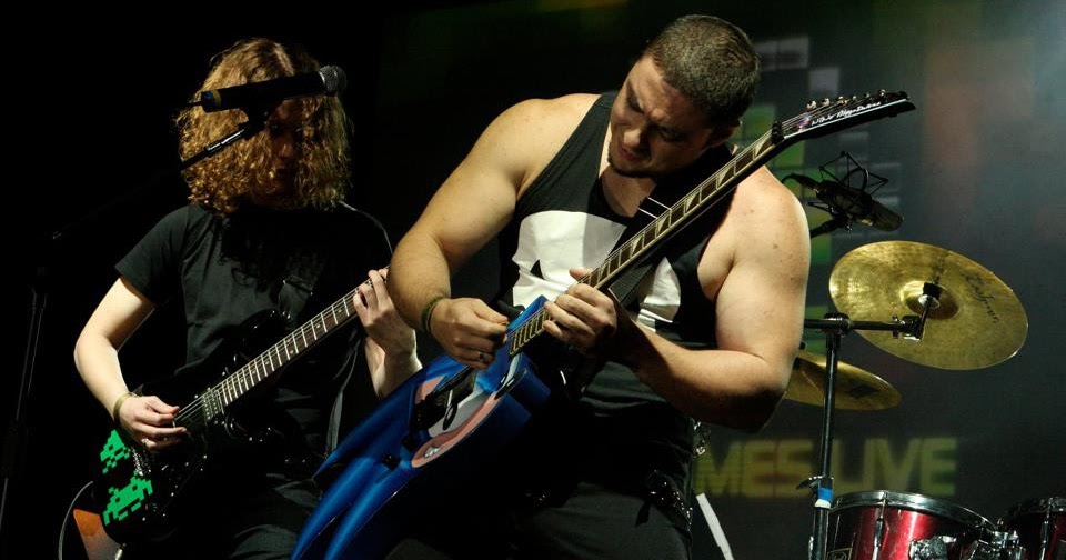 Bola da Foca: Megadriver lança música em homenagem ao filme Hobbit