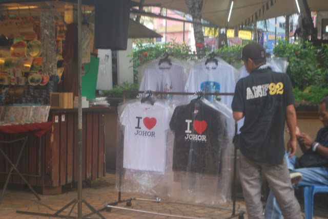 : DARI HATI KE JARI :: BERLEGAR-LEGAR DI LEGARAN SEGGET