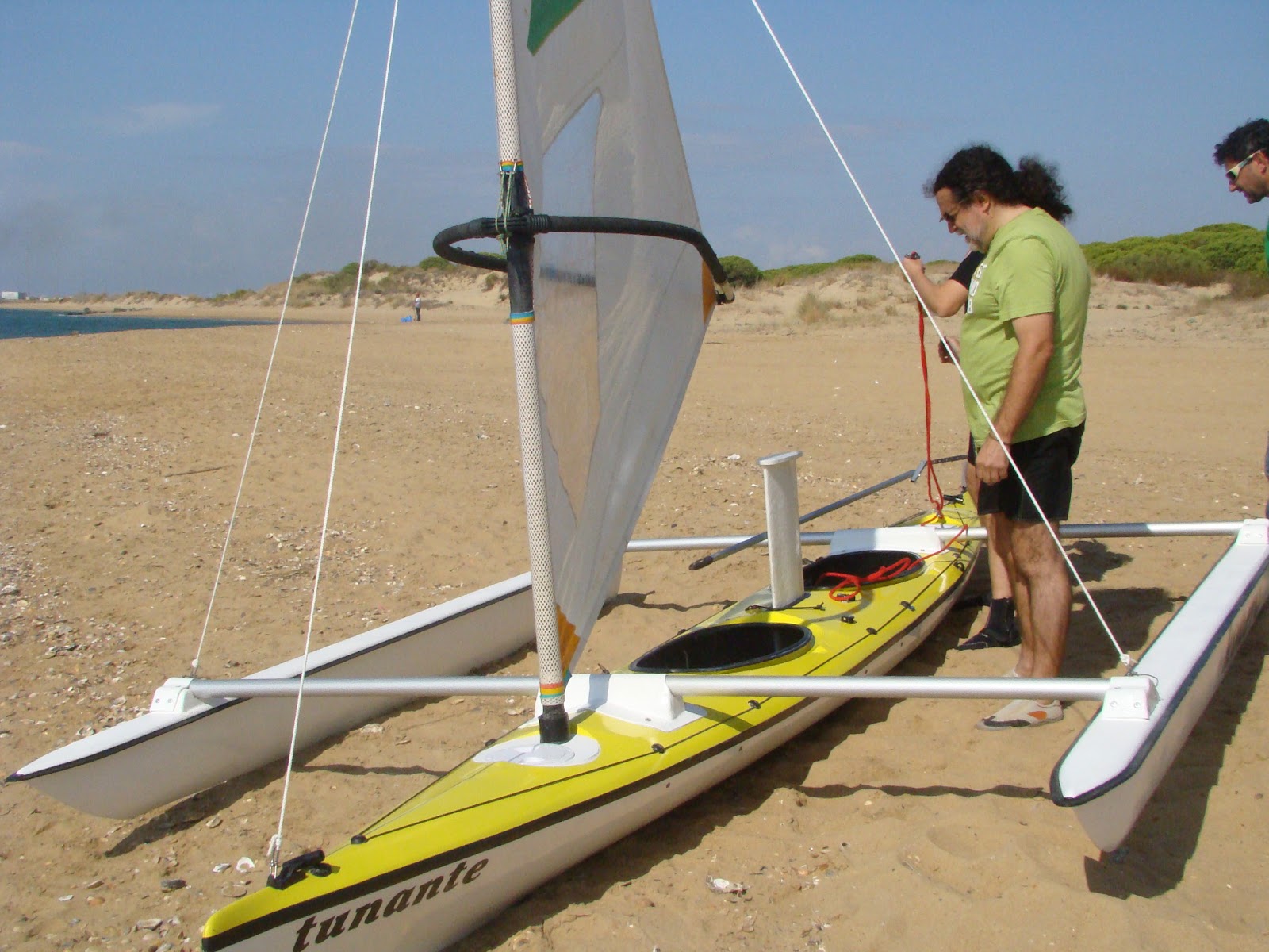 konero kayak: KONERO TRIMARÁN