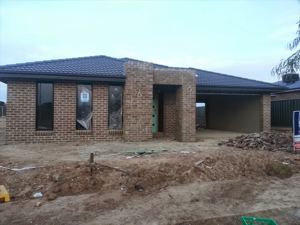 Building Our First Home - JG King: Lock Up Stage - Bricks done and ...