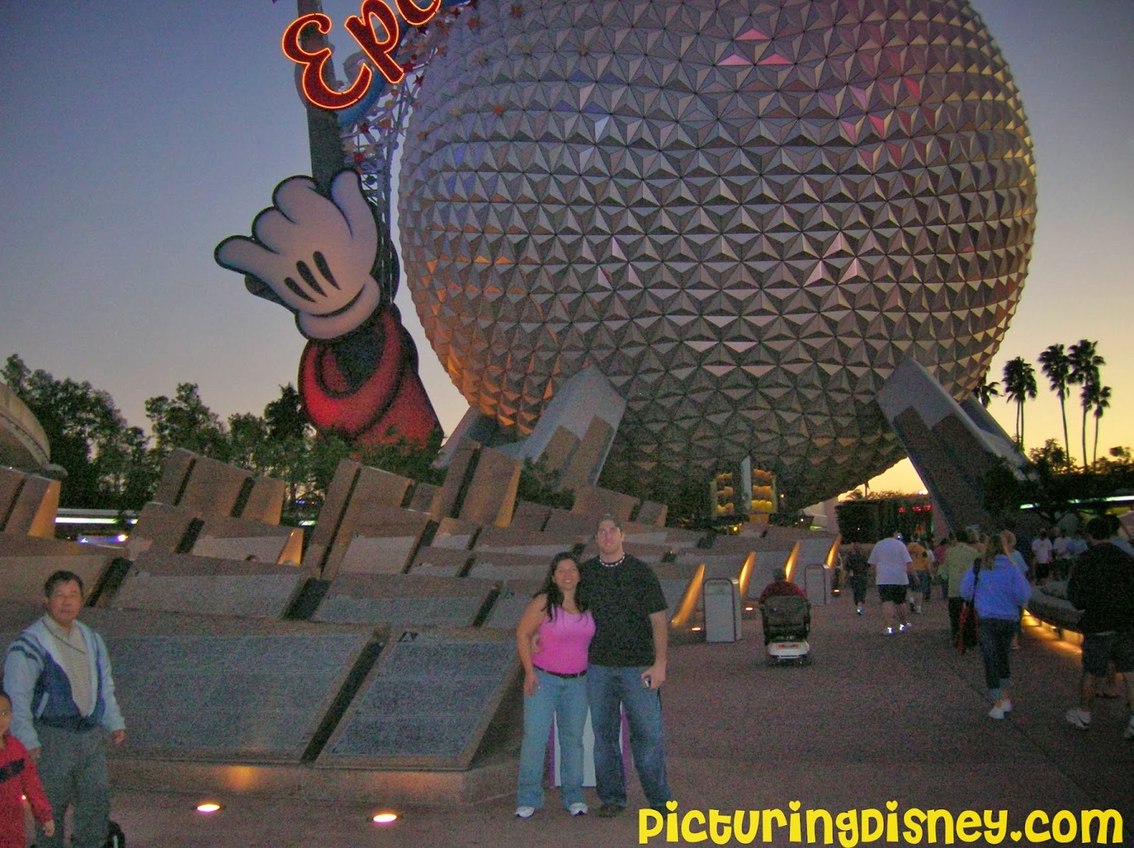 Picturing Disney: Part Two 2006: I heart Cinderella's Castle