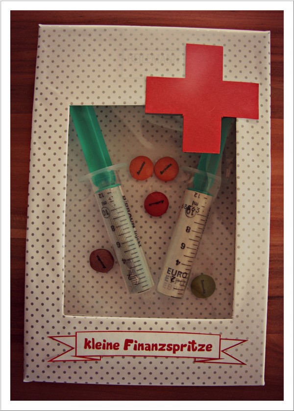 Mit Nadel und Faden: Finanzspritze gefällig