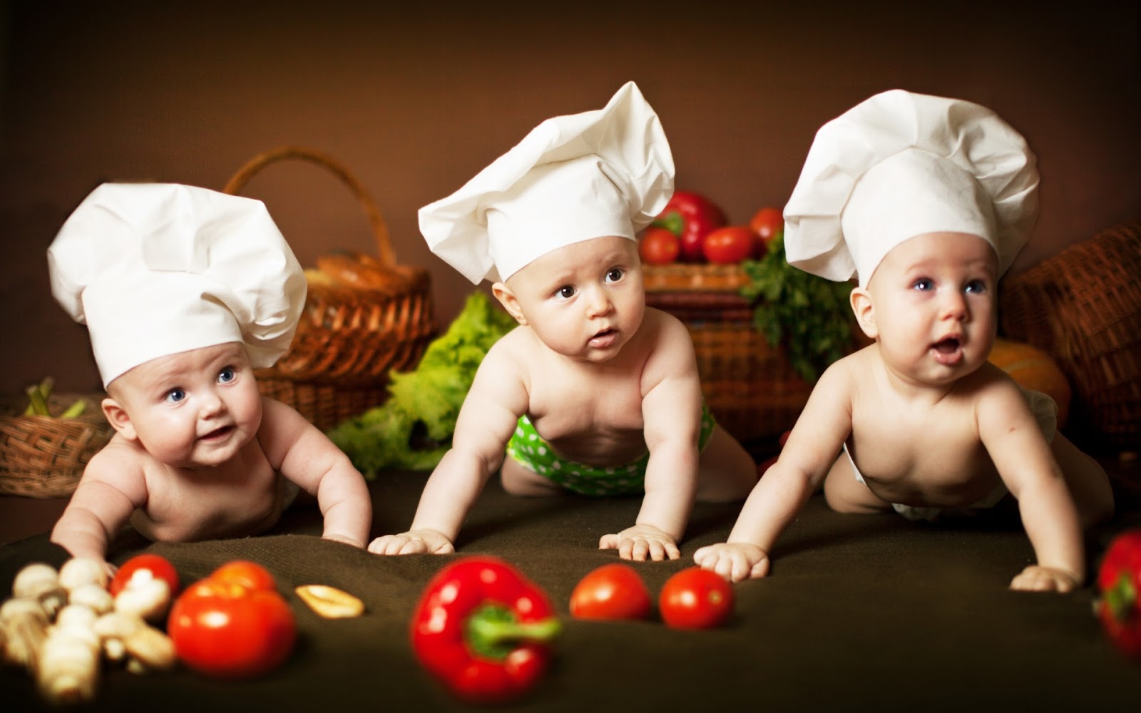 baby chefs | Baby wallpaper, Newborn baby photos, Baby chef