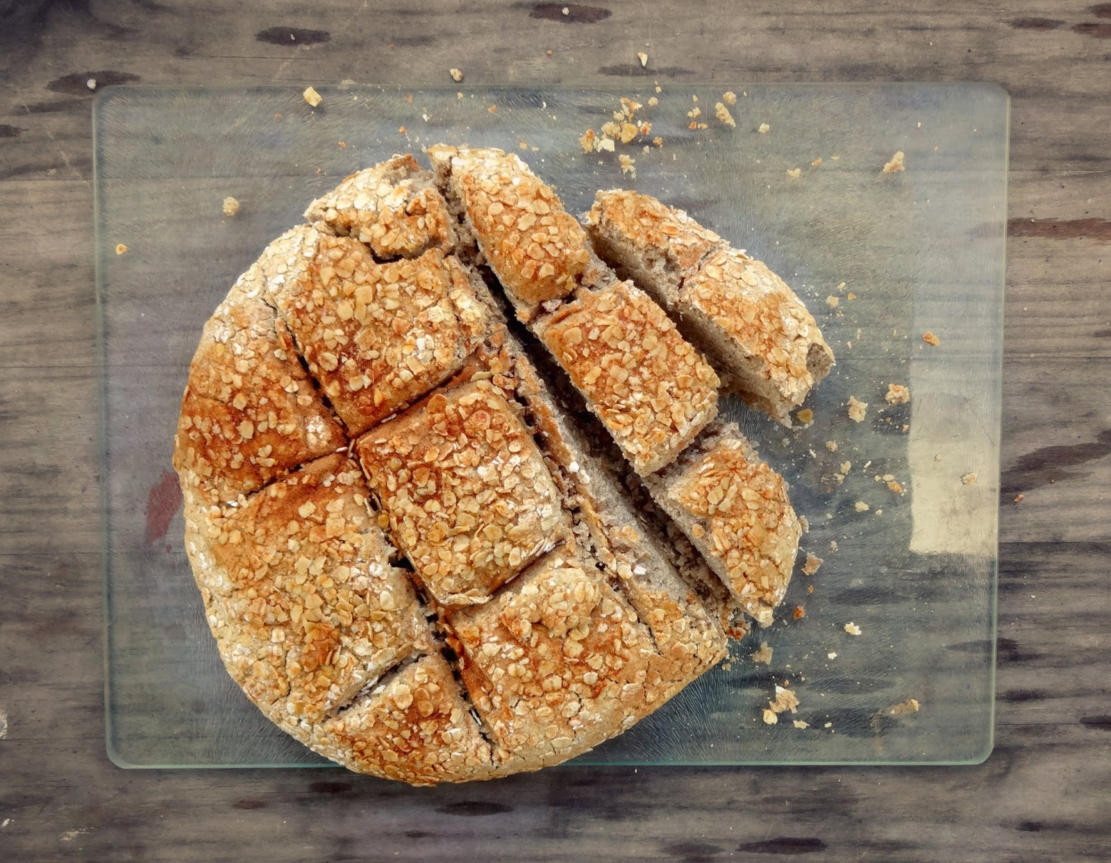 Crusty wholegrain bread (gluten-free, vegan, yeast-free) - BAKING BACKWARDS