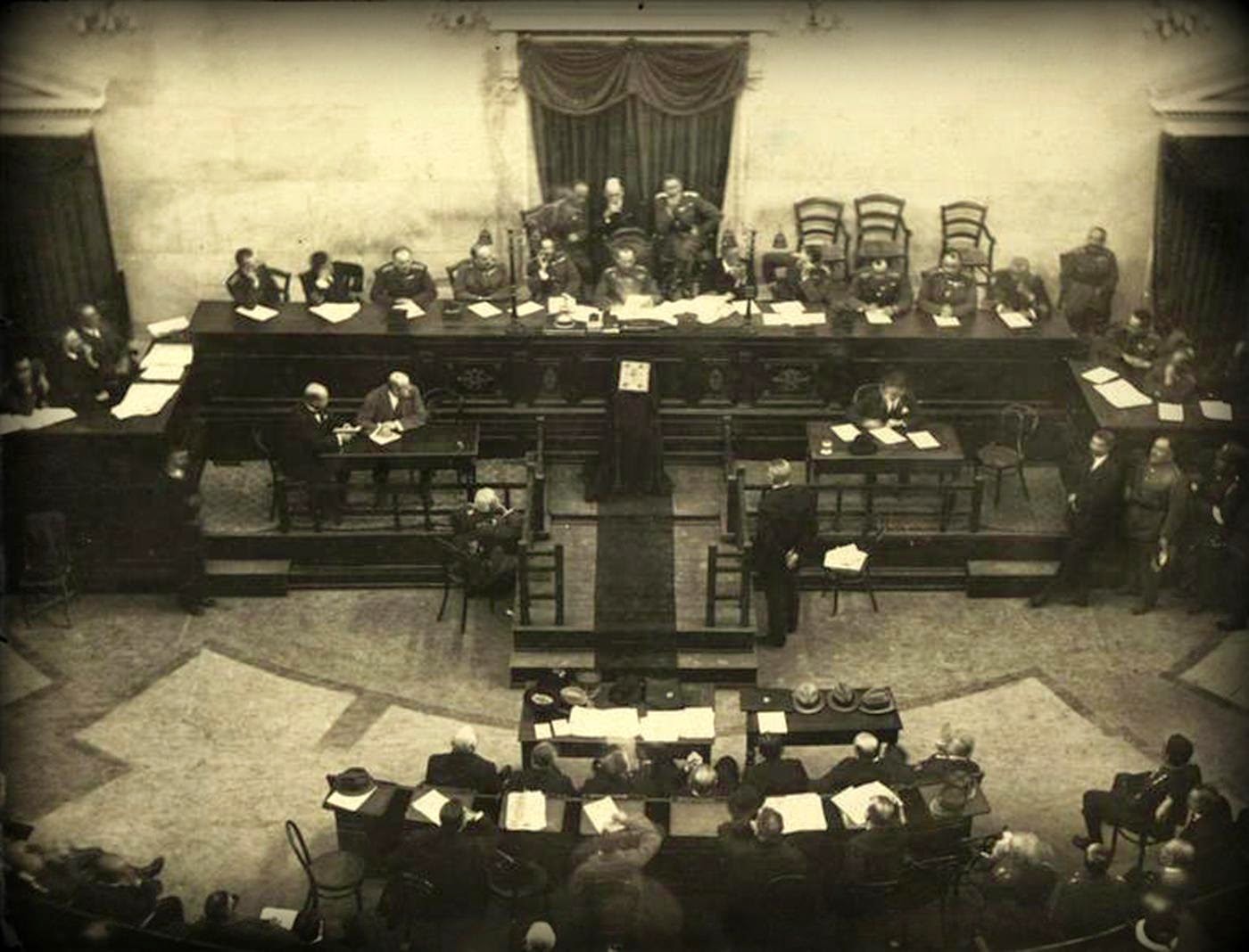 ΙΣΤΟΡΙΑ ΕΛΛΗΝΙΚΗ ΚΑΙ ΠΑΓΚΟΣΜΙΑ : Η ΔΙΚΗ ΤΩΝ ΕΞΙ (31 Οκτωβρίου - 15 ...