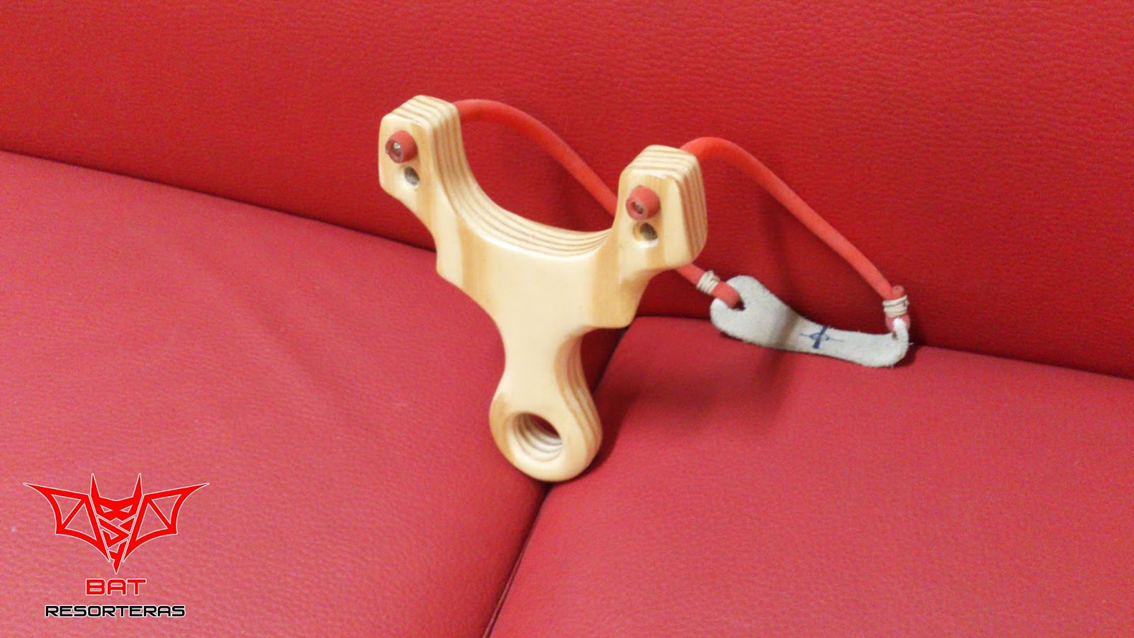 Resorteras BAT: Nace la resortera Batsling, primera generación