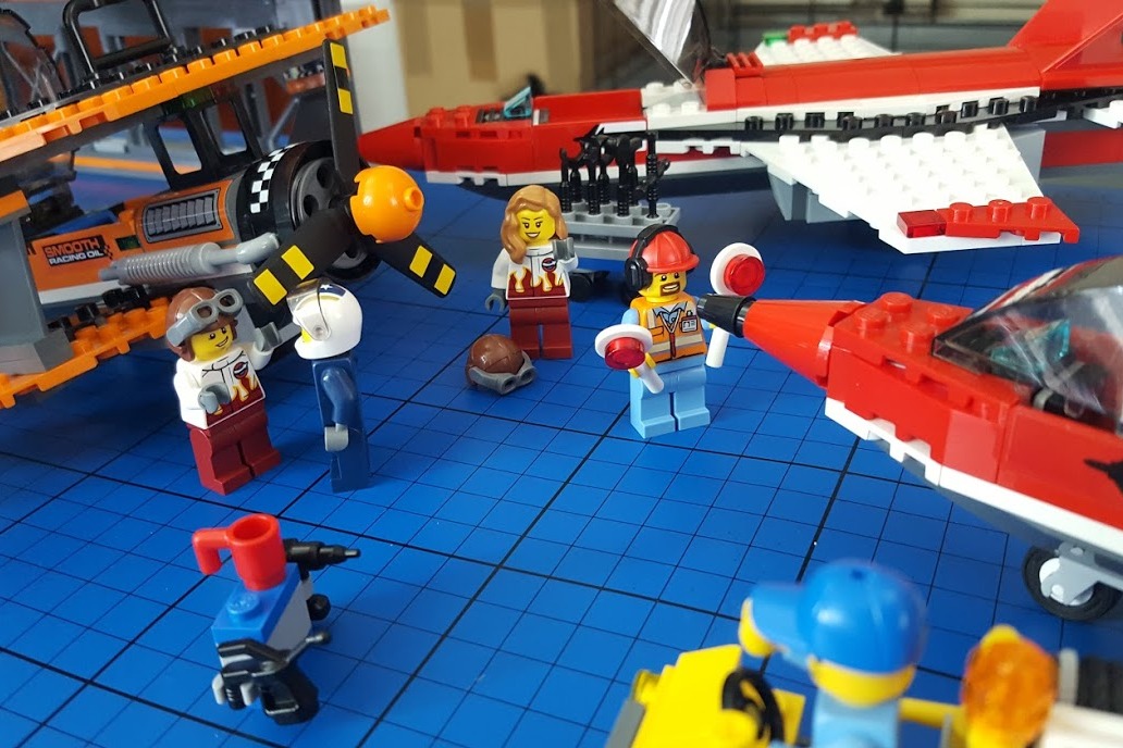 The Brick Castle: LEGO CITY Airport Air Show review set 60103