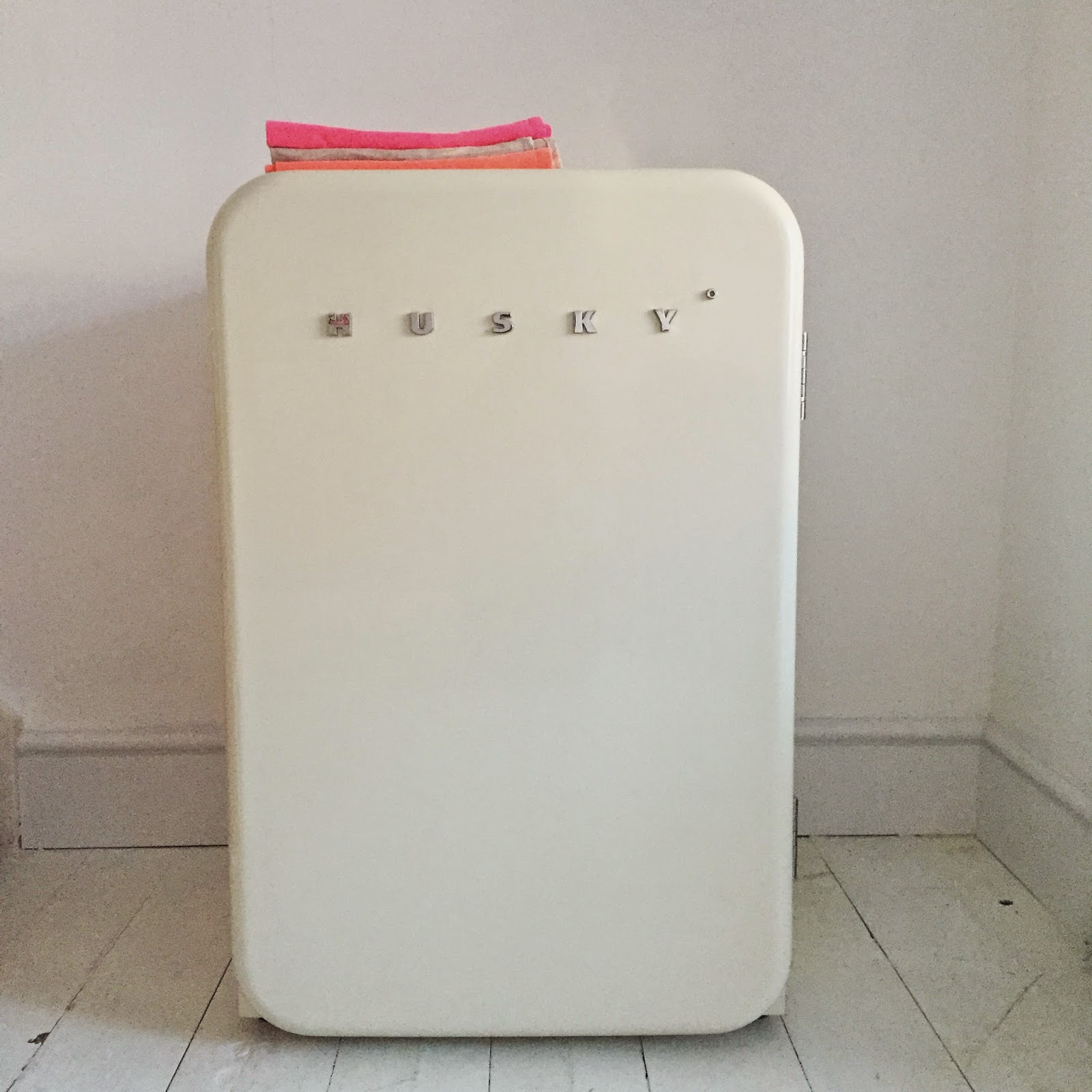 Husky Retro Fridge - Selina Lake