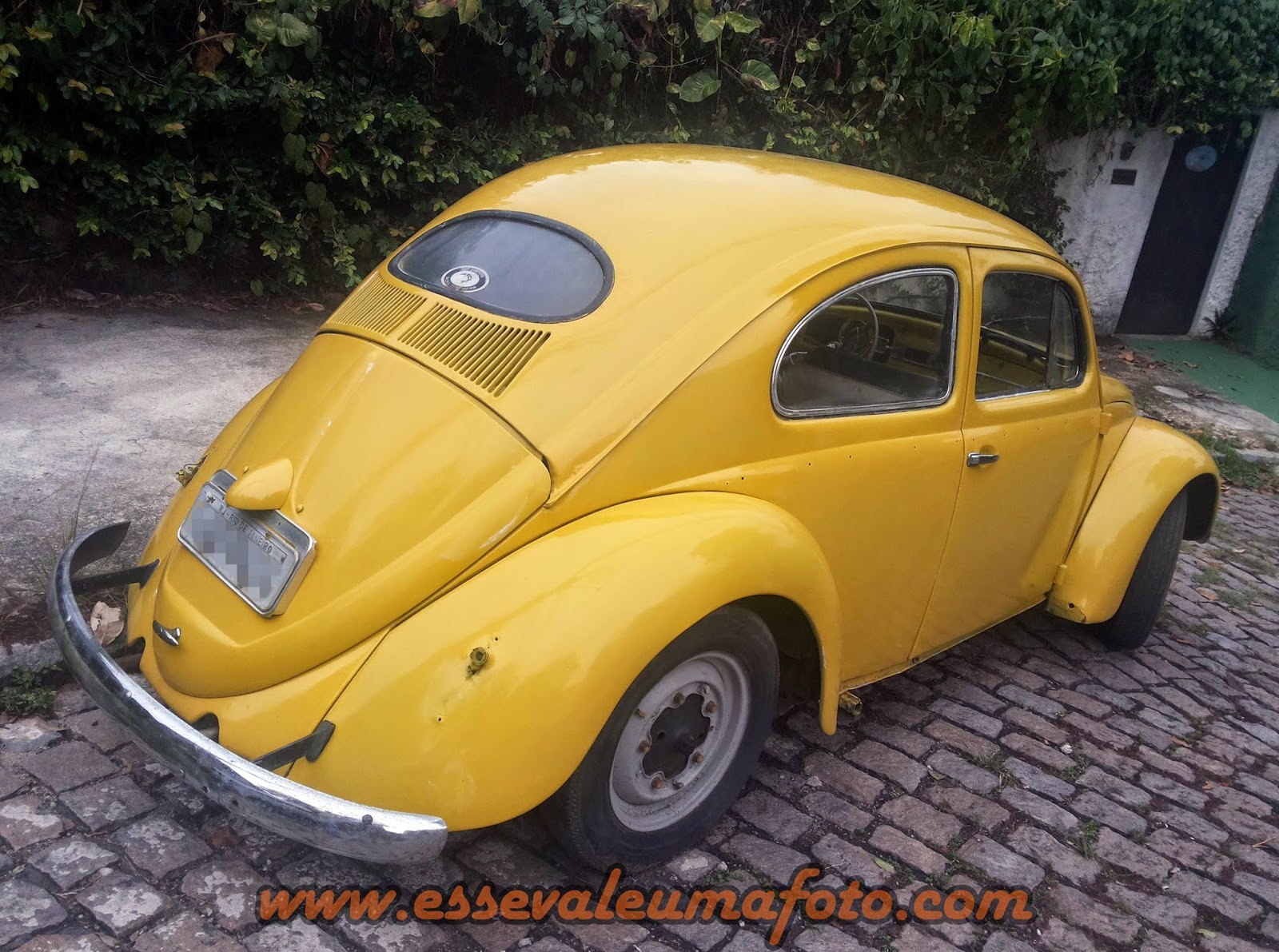 Registros Automotivos do Cotidiano: VW Fusca "Oval" 1961