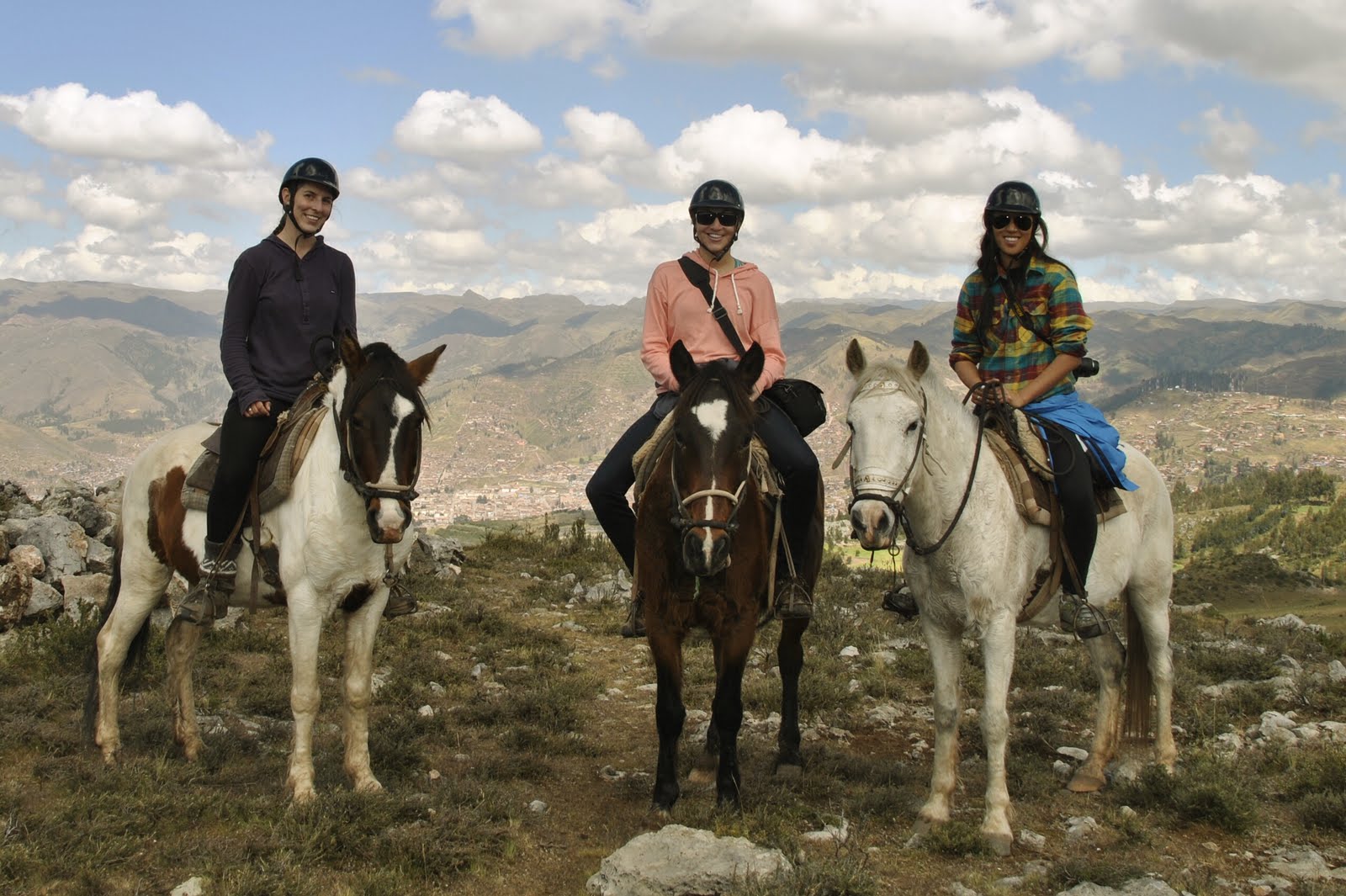 Jordan's Travel Blog: The Girls Run Wild in Peru