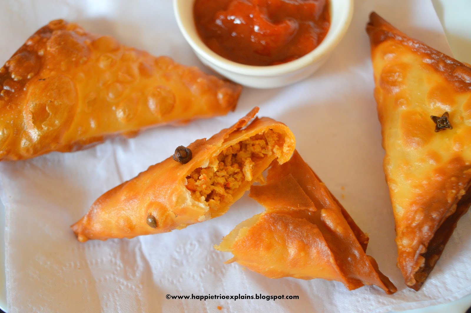 Chicken Keema Samosa - Cook with Sharmila