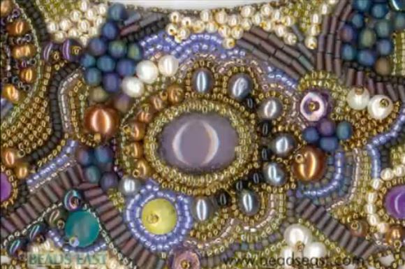 4 Ways to Create Surface Bead Embroidery / The Beading Gem