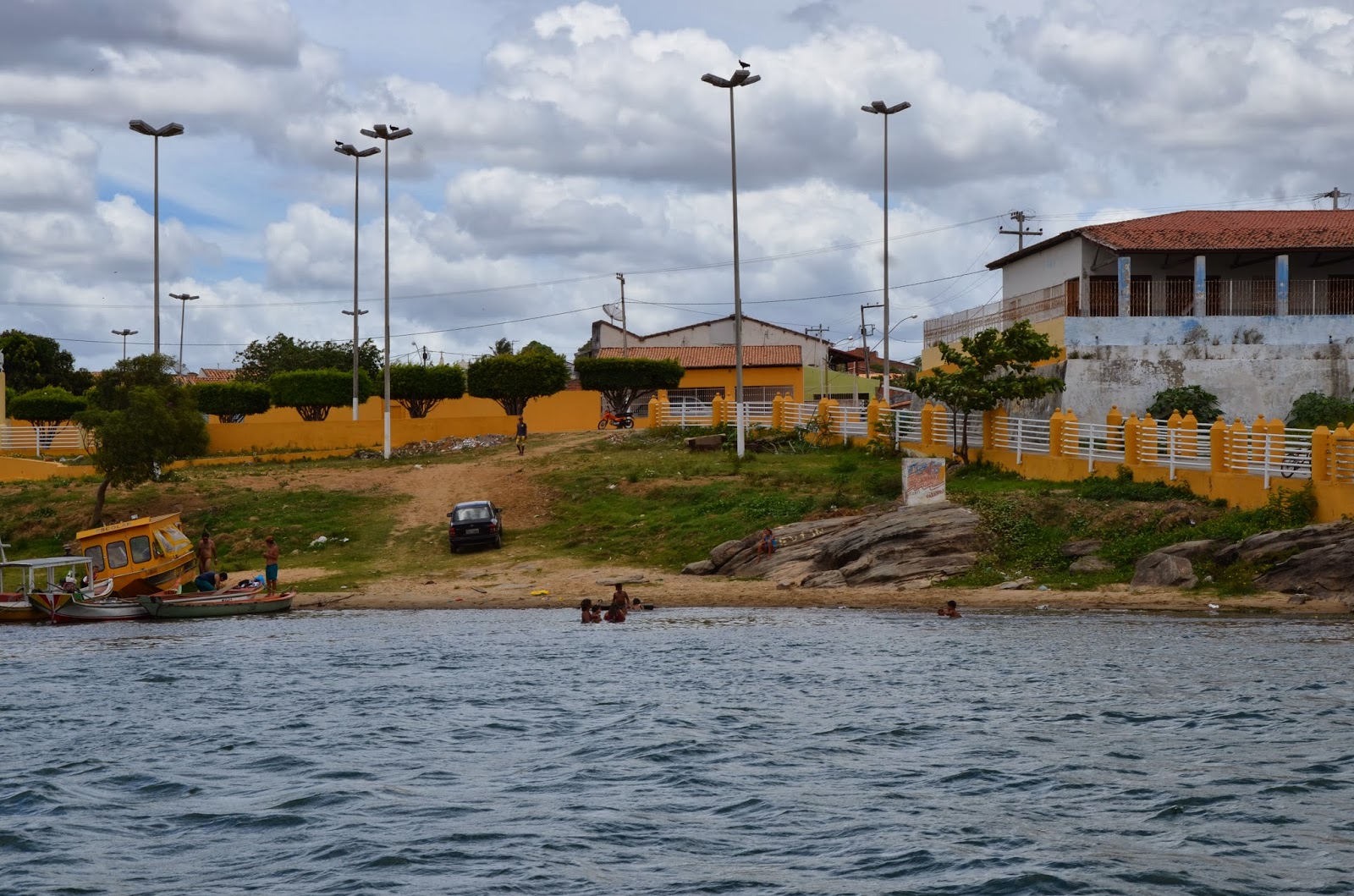 Eduardo Tavares: Subindo o Rio