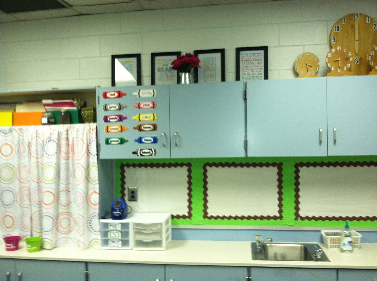 Flutter Through First: Classroom Decor
