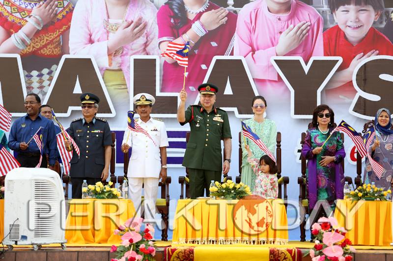 Foto Comel YM Raja Nazira Safya Di Sambutan Merdeka Negeri Perak