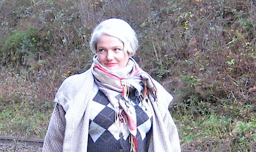 bahnwärterhäuschen : GRAUER ALLTAG