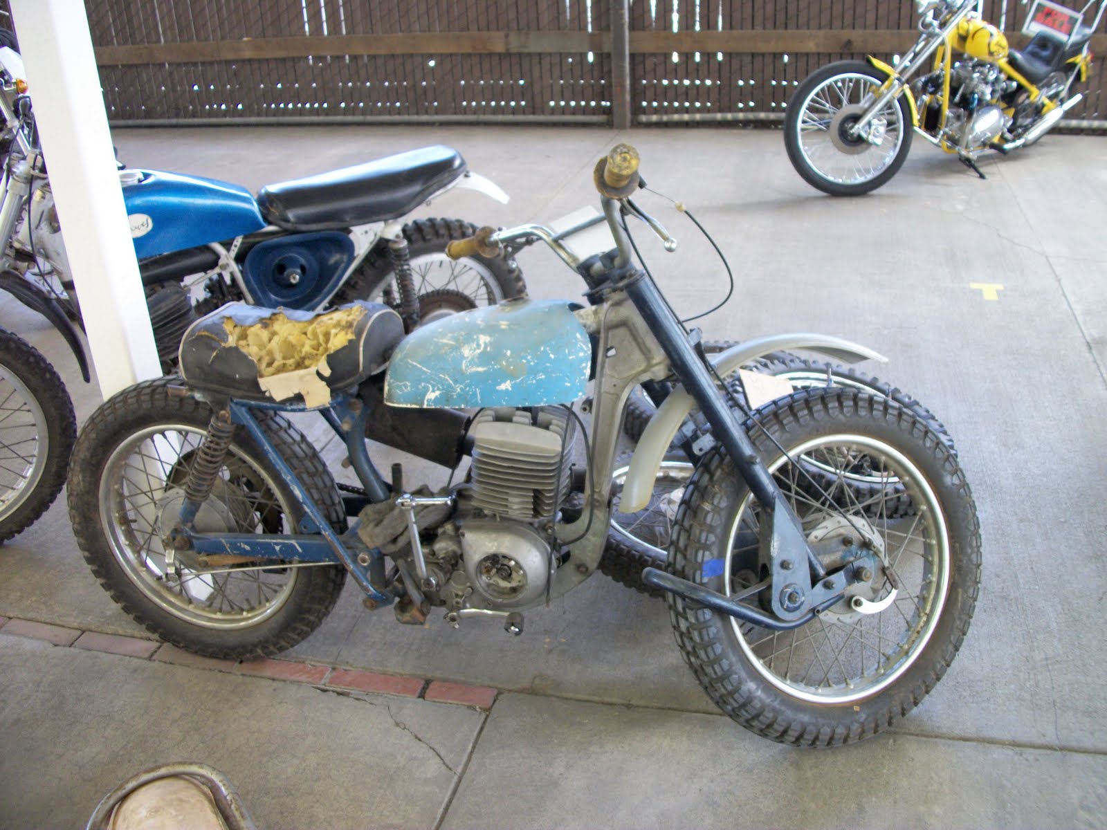 Travel's with Pete: Greeves, Grumphs,and Triumphs