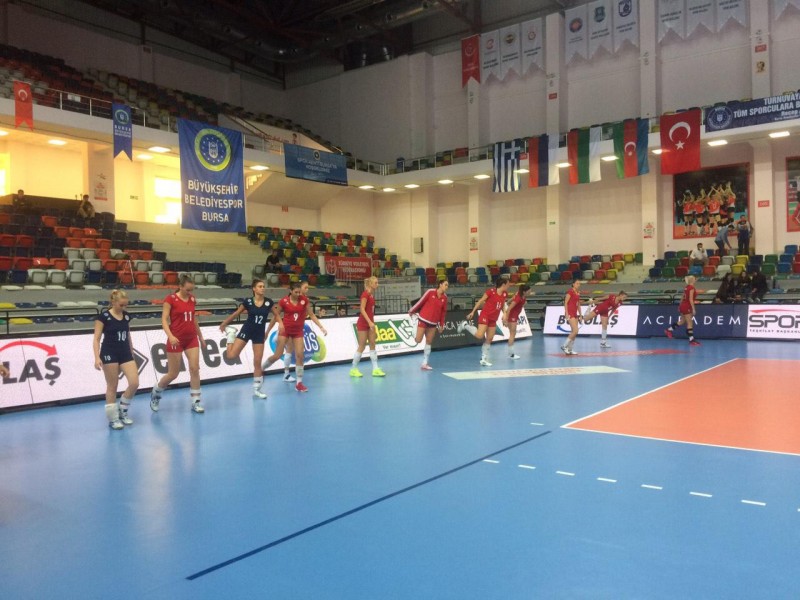 ΟΛΥΜΠΙΑΚΟΣ: ΜΕ ΕΙΚΟΝΕΣ... Η ΣΠΟΥΔΑΙΑ ΝΙΚΗ ΤΟΥ ΘΡΥΛΟΥ ΕΠΙ ΤΗΣ ΜΠΟΥΡΣΑ ...