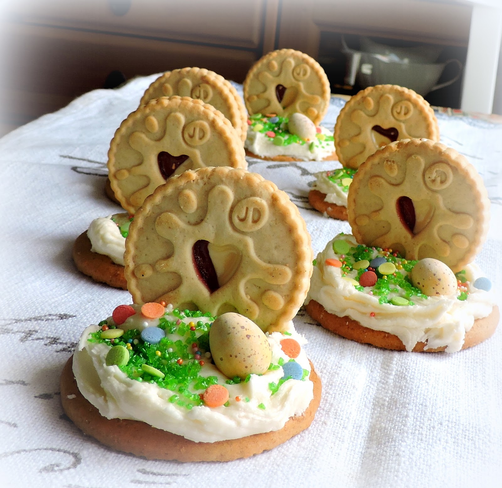 Garden Tomb Cookies | The English Kitchen