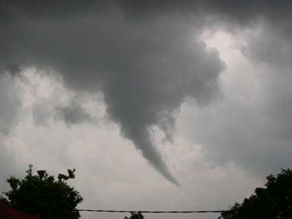 Angin Puting Beliung | Di Sekitar Kita