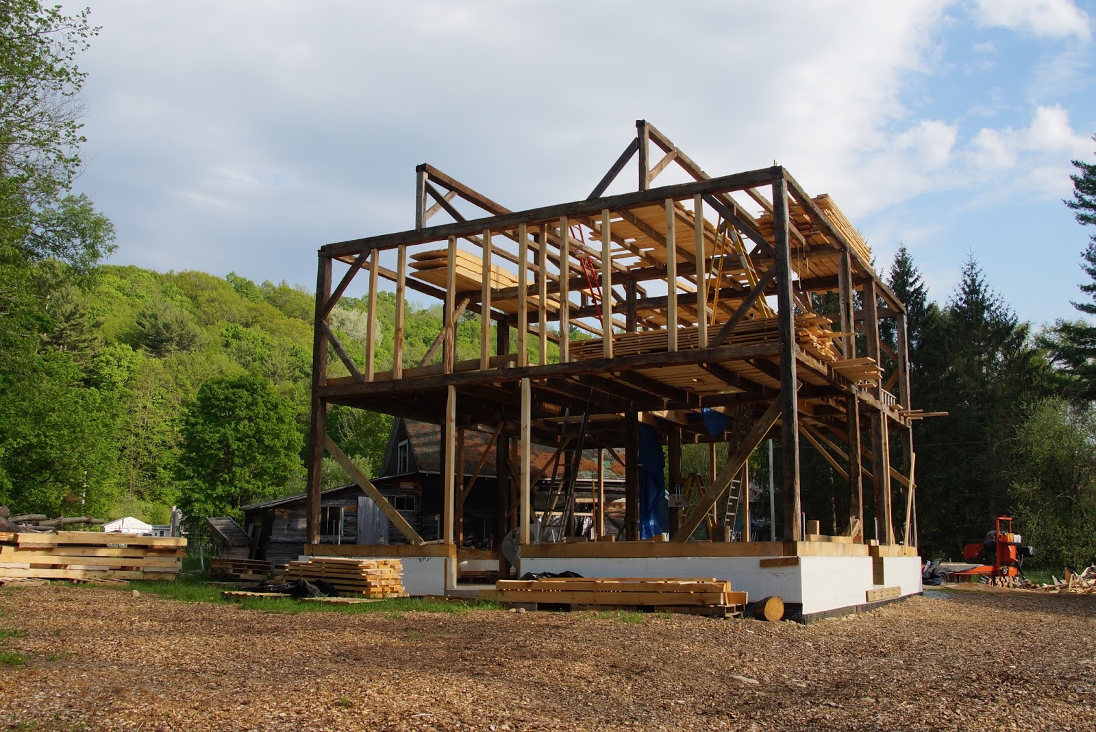 Joe's Vermont Timber Frame Workshop: Posts and Purlins