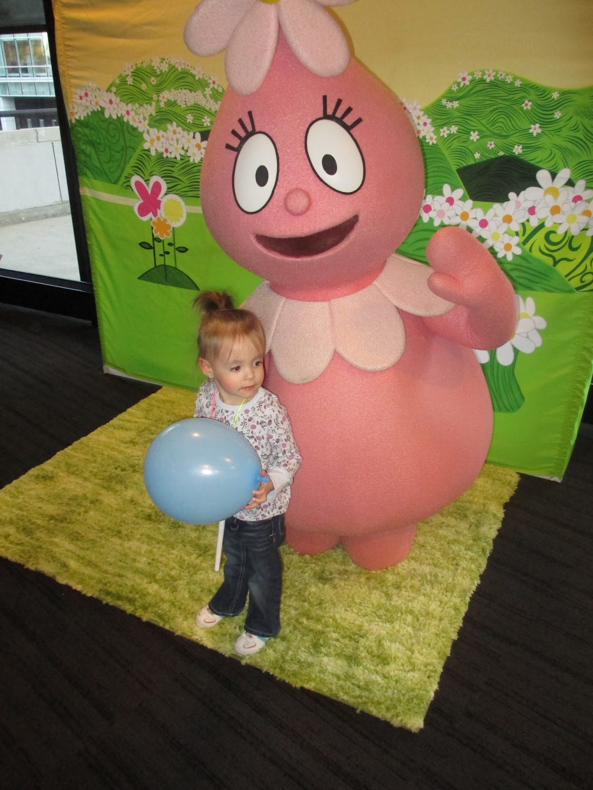 Things we do for love...: Yo Gabba Gabba Live! :) The Good and the Bad