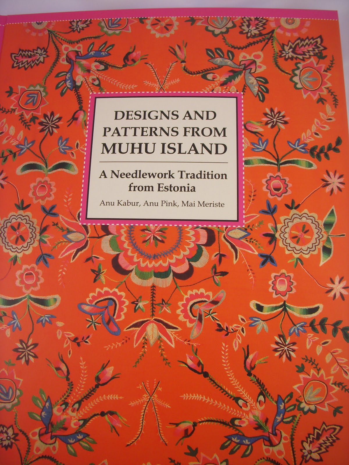Book: Designs and patterns from Muhu Island