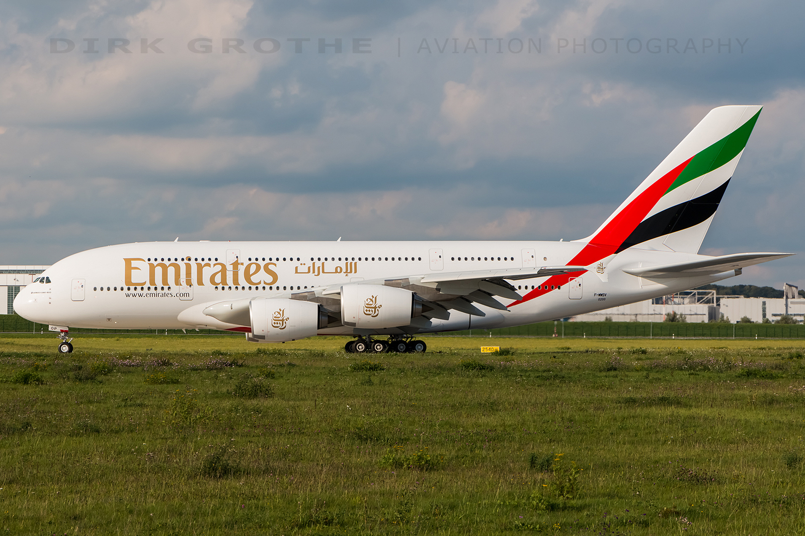 Airbus Hamburg Finkenwerder News: A380-861, Emirates, A6-EOP (MSN 200)