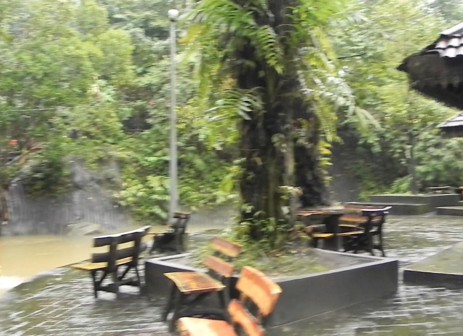 Relatif: Siri 02: La Hot Spring (Besut,Terengganu)