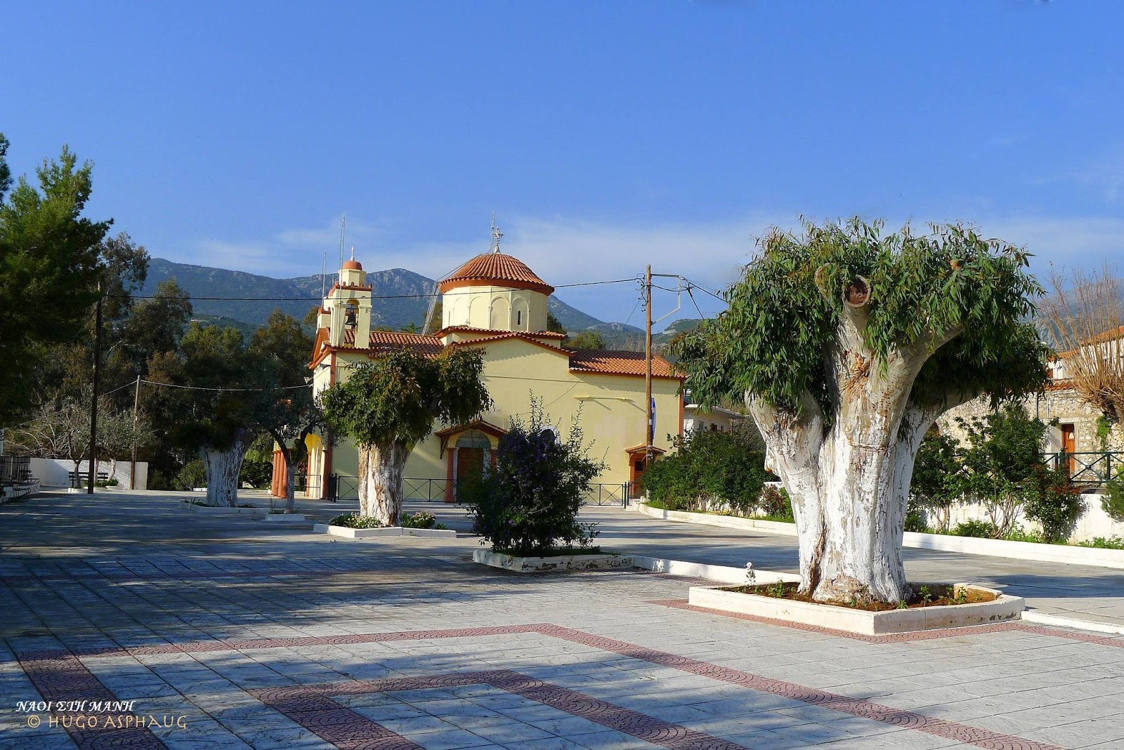 ΝΑΟΙ ΣΤΗ ΜΑΝΗ: ΚΑΡΔΑΜΥΛΗ (ΚΟΙΜΗΣΗ ΘΕΟΤΟΚΟΥ)