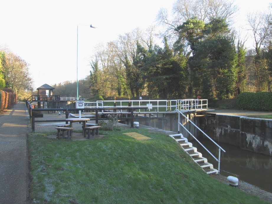 Vale of Belvoir Ramblers: Netherfield Lagoons, 17th May 2016