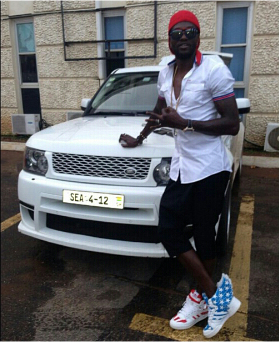 Emmanuel Adebayor Flaunts Mansion House, Cars & Private Jet On ...