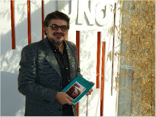 El músico y escritor Víctor Acosta sumó su experiencia de más tres ...