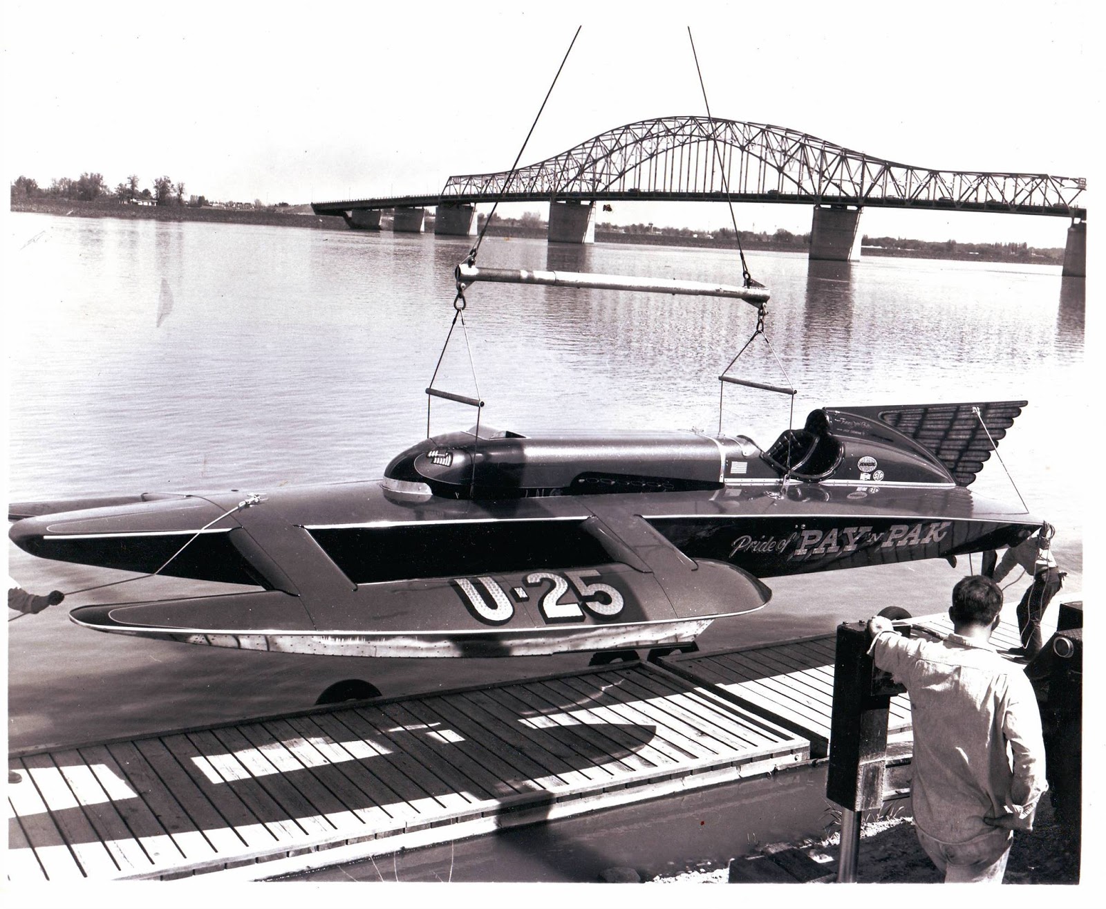 Pay 'N Pak Racing History: The Winged Wonder: Hydroplanes Sprout Wings