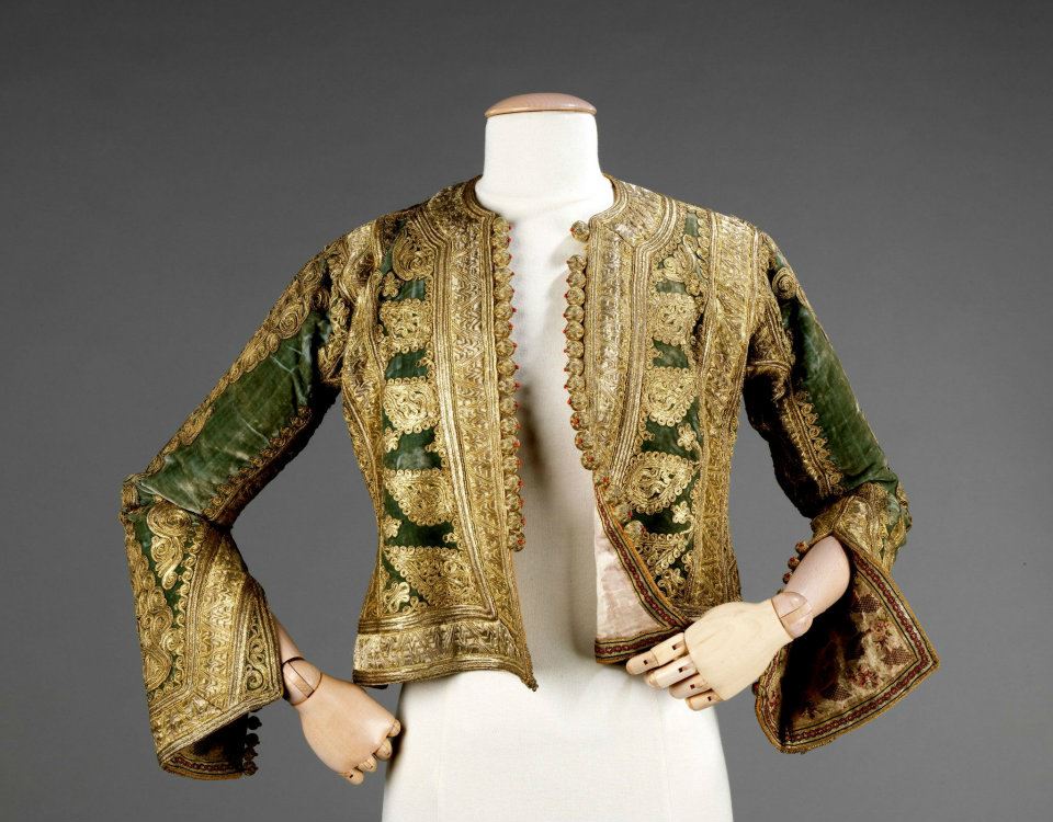 Amazing ALBANIA: Traditional cloths