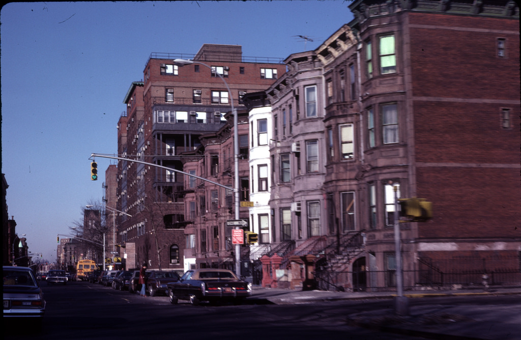 20 Vivid Color Photographs of New York City in 1979 Through an ...