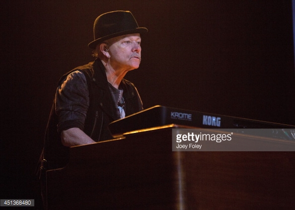 Zona Rock Dan Metal : NEAL DOUGHTY