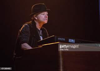 Zona Rock Dan Metal : NEAL DOUGHTY