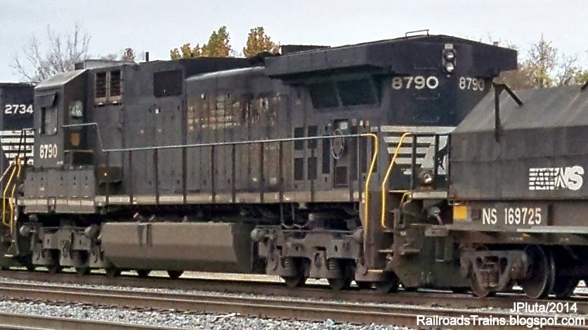 RAILROAD Freight Train Locomotive Engine EMD GE Boxcar BNSF,CSX,FEC ...