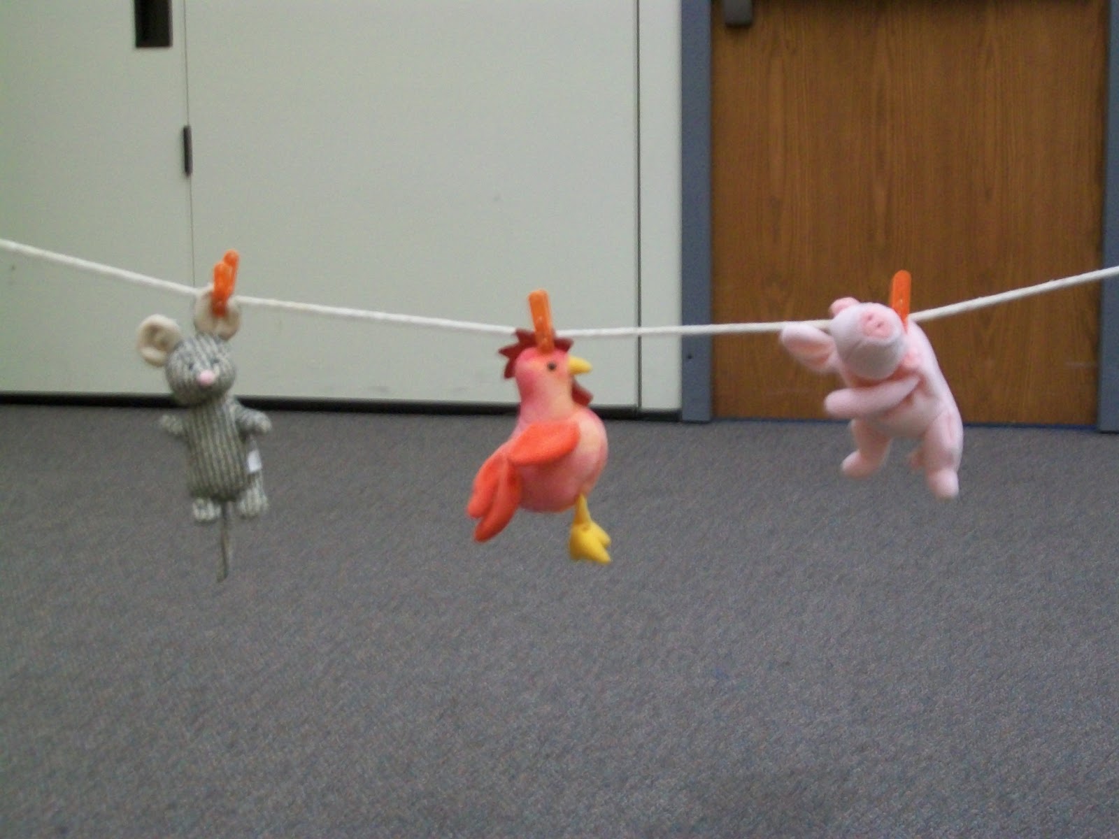 Storytime Sparks: Clothesline Story-Five Fat Turkeys