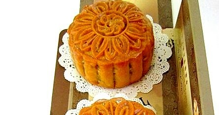 Traditional Mixed Nuts Mooncake ~ 2013