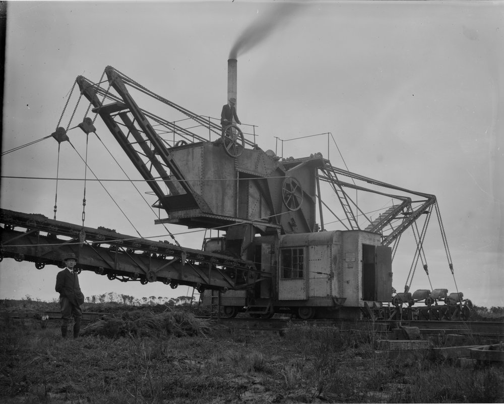 Historic Trucks: Lubecker Steam Dredge