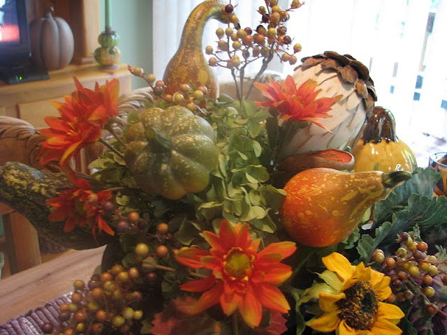 Designs by Pinky: ~~~Nature's Bounty Centerpiece~~~